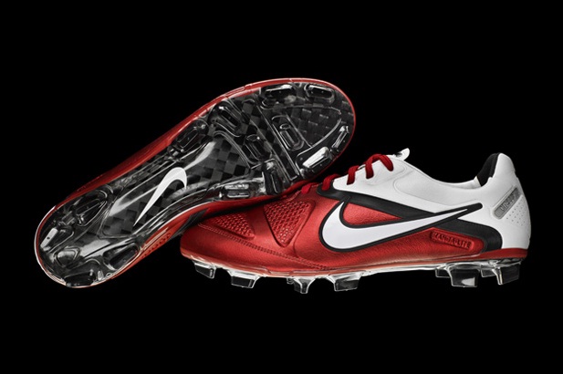 Iniesta a testé la nouvelle Nike CTR 360 Maestri II (PHOTOS ET VIDEO ...